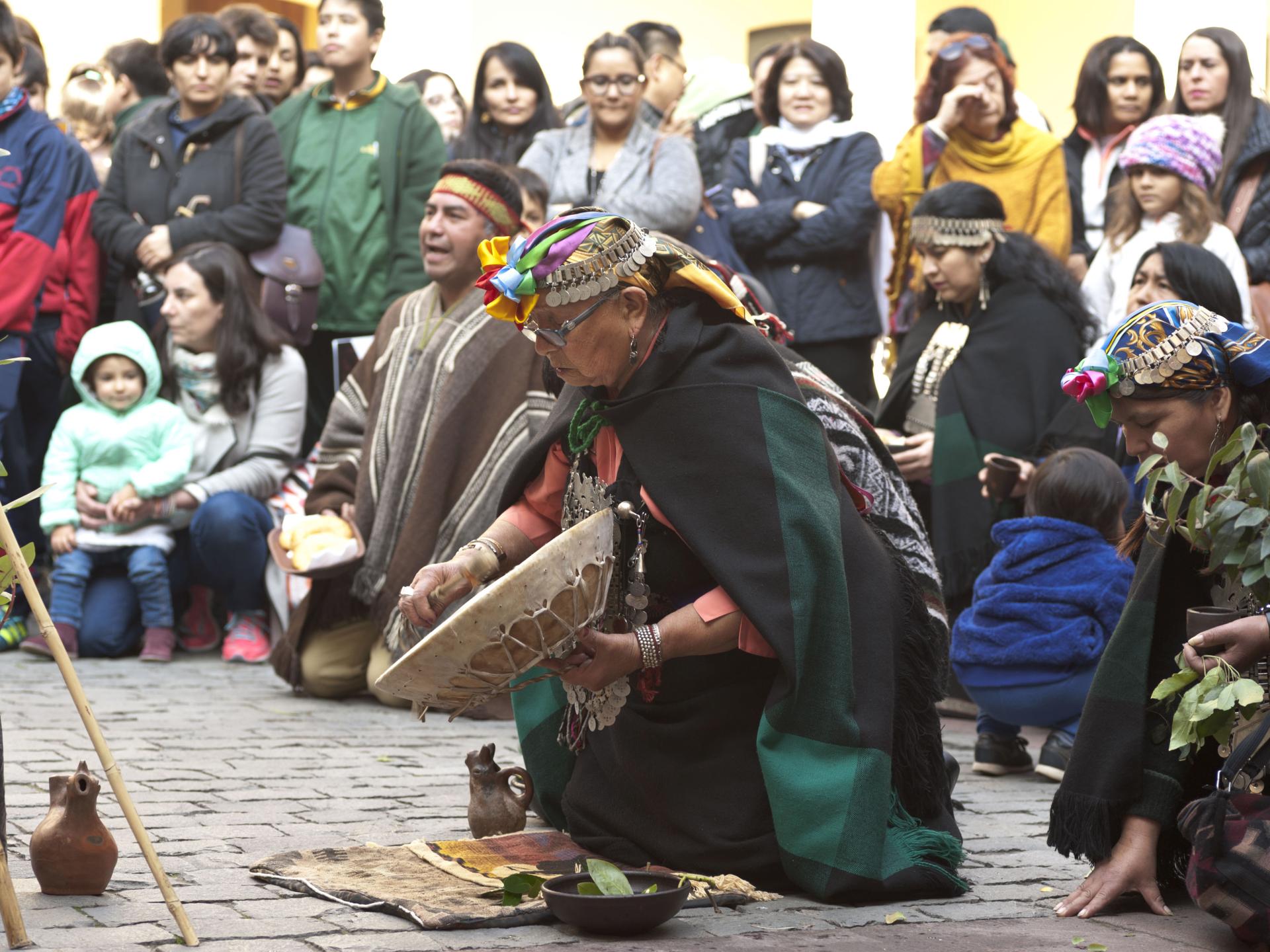 Conversatorio Rol De La Mujer Mapuche | Museo Histórico Nacional